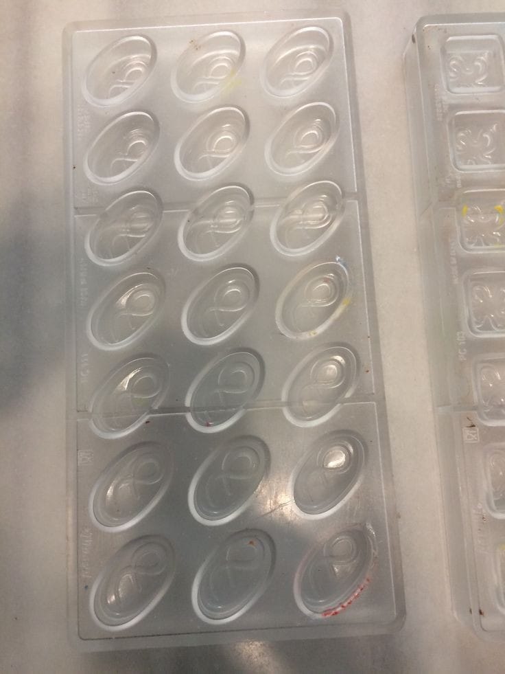 Bakewareind 3D Infinity polycarbonate chocolate mould, 21 cavity