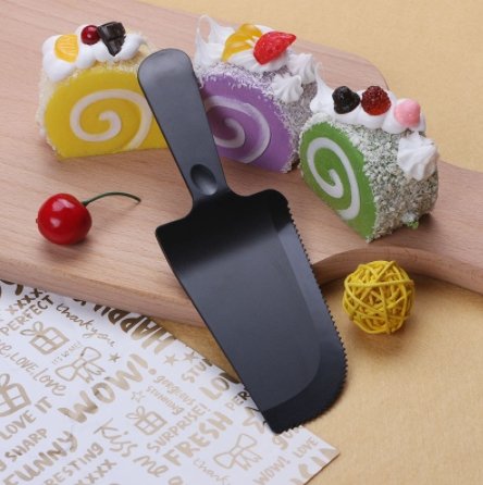 Bakewareind Disposable Plastic Teethed Shape Cake Knives